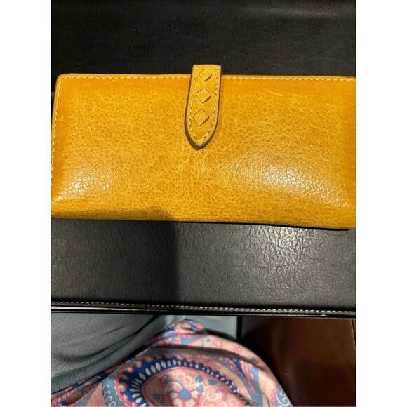 Frye | Bags | Nwt Fryereed Slim Leather Wallet | Poshmark